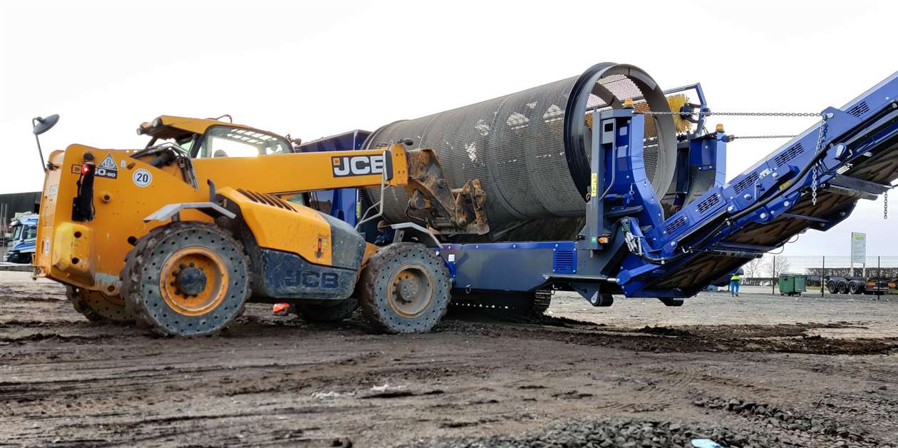 Edge Innovate adds new Stage V trommel - Demolition & Recycling ...