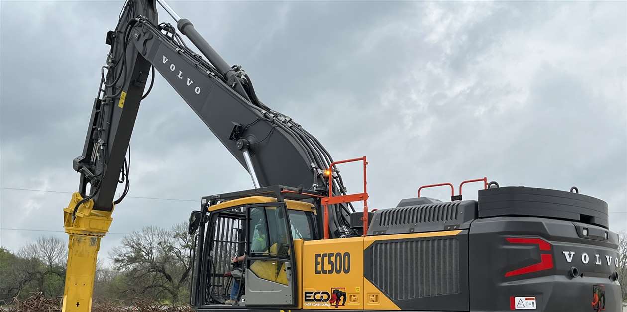 Volvo debuts EC500 Straight Boom excavator - Demolition & Recycling ...