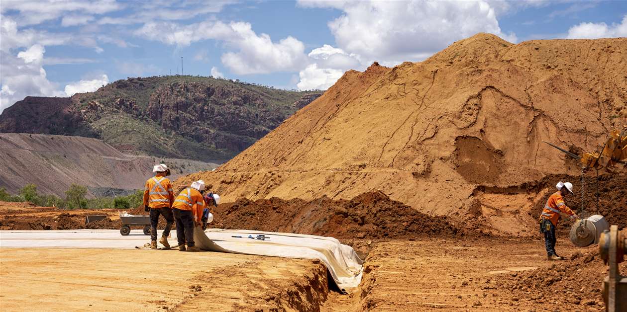Inside the Argyle Diamond Mine Closure Project - Demolition & Recycling ...