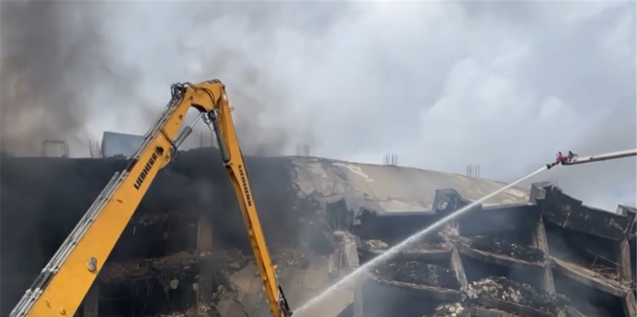 Demolition team helps tackle massive factory fire - Demolition ...